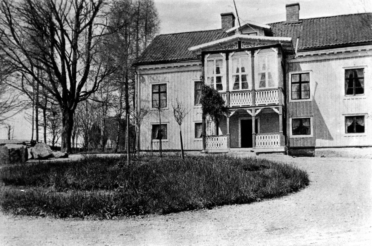 Tenhults herrgård, den gamla byggnaden uppförd på 1850-talet av ...