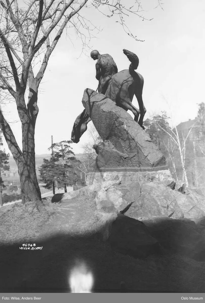 Helhesten ved Sjømannsskolen. - Oslo Museum / DigitaltMuseum