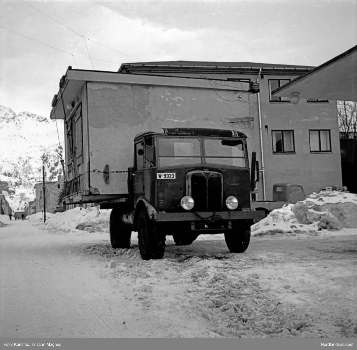Lastebil, kiosk - Nordlandsmuseet / DigitaltMuseum
