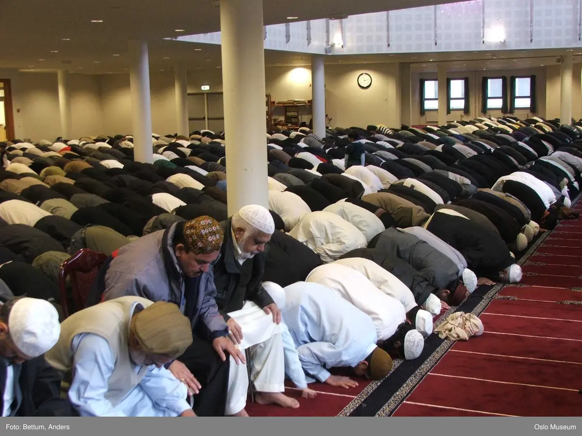 Islam, moske Central Jamaat-e Ahl-e Sunnat Norway, Id al-adhan fering ...