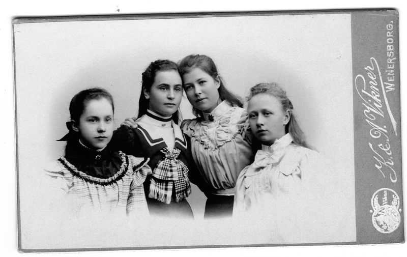 Ingrid Låftman, Inga Carlsson, Ingird Jonsson, Signe Le…? Sista klassen ...