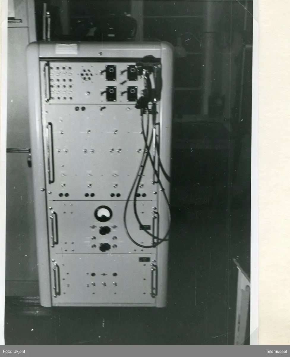 Maritim radio fjernstyring for kortbølgetelefoni - Norsk Teknisk Museum / DigitaltMuseum