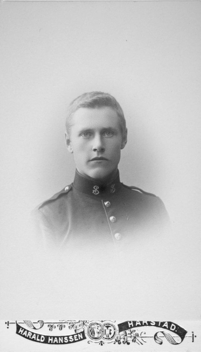 "Hagbard Herman Hanssen, Loppa. Tromsø Stifts Underofficersskole ...