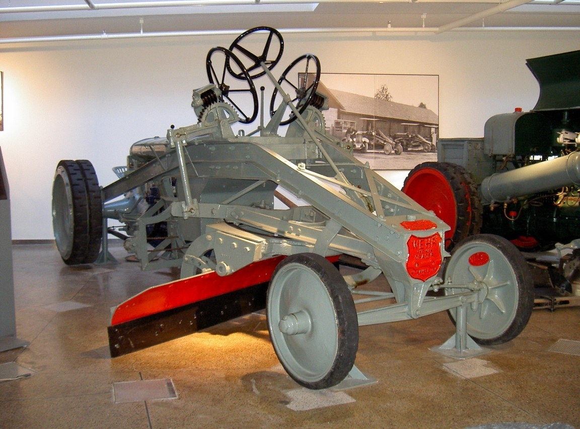 Väghyvel - Väg- och trafikhistoriska samlingen / DigitaltMuseum