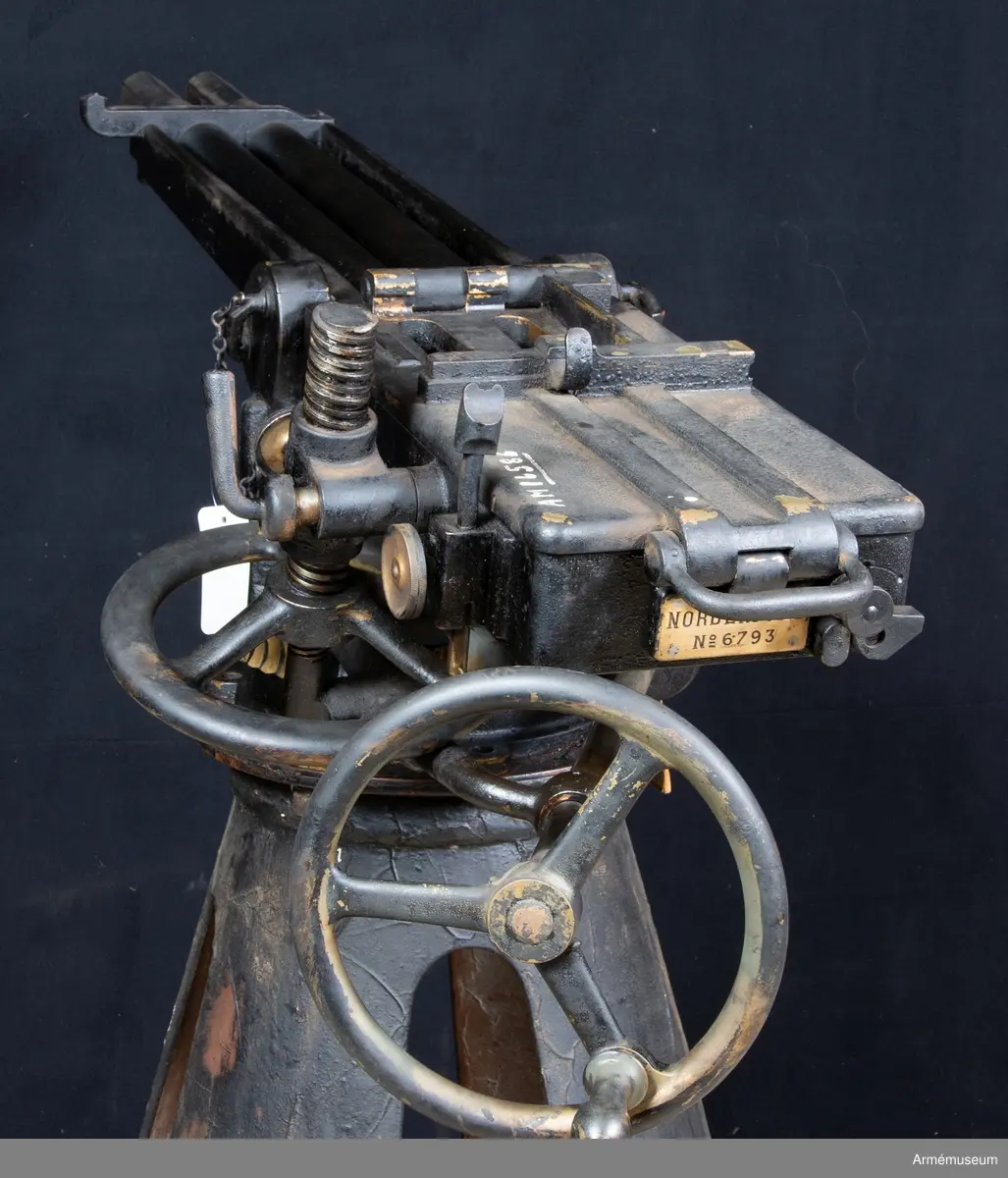 25,4 mm kulspruta m/1884 - Armémuseum / DigitaltMuseum