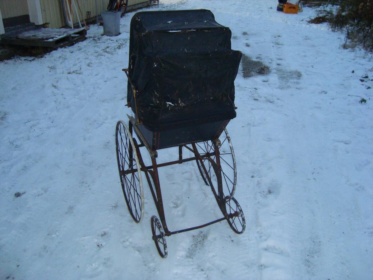 Barnvagn - Västernorrlands museum / DigitaltMuseum