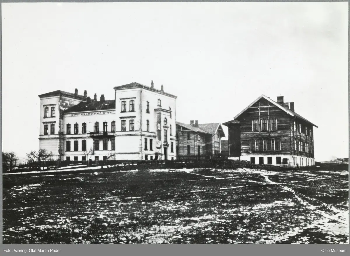 Institutt for aandssvage gutter. - Oslo Museum / DigitaltMuseum