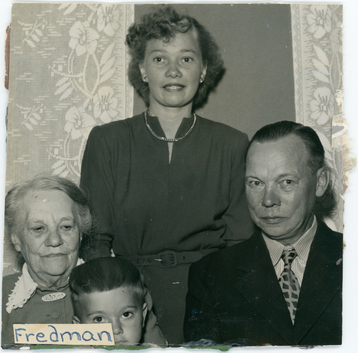 Gruppbild, "Fredman" - Vänersborgs museum / DigitaltMuseum