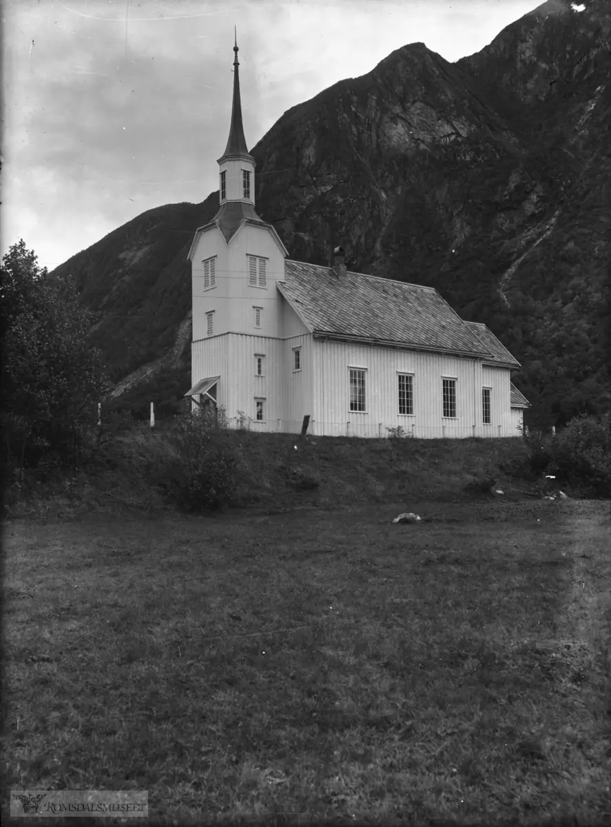 "Vistdal" "11"."Konfirmasjon Vistdal 1950". Konfirmantene:.Borgny Lange ...