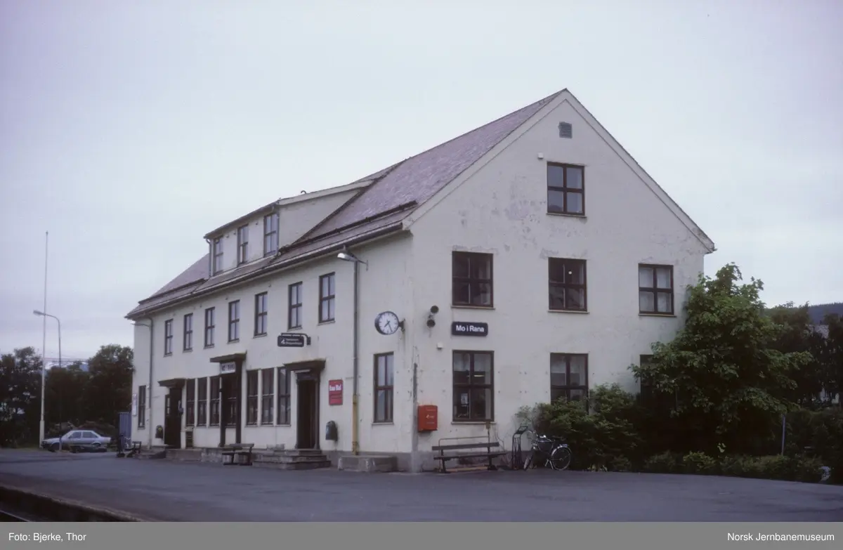 Mo i Rana stasjonsbygning - Norsk Jernbanemuseum / DigitaltMuseum