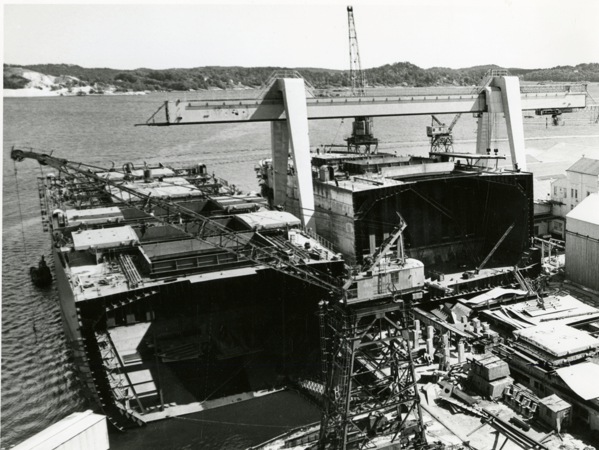 Tangen Verft 25.07.1969. Sjøsetting av bulkskip Wabasha, rederi Mobile ...