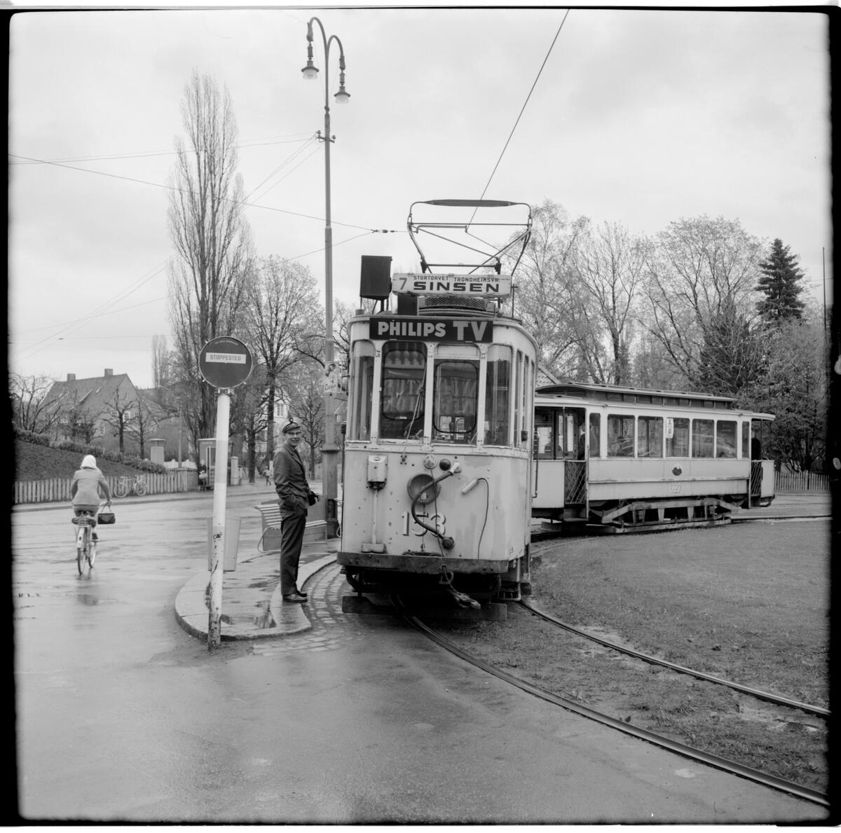 Oslo Sporveier sporvogn fra HaWa med nr. 153 og 627 på linje 7 ...