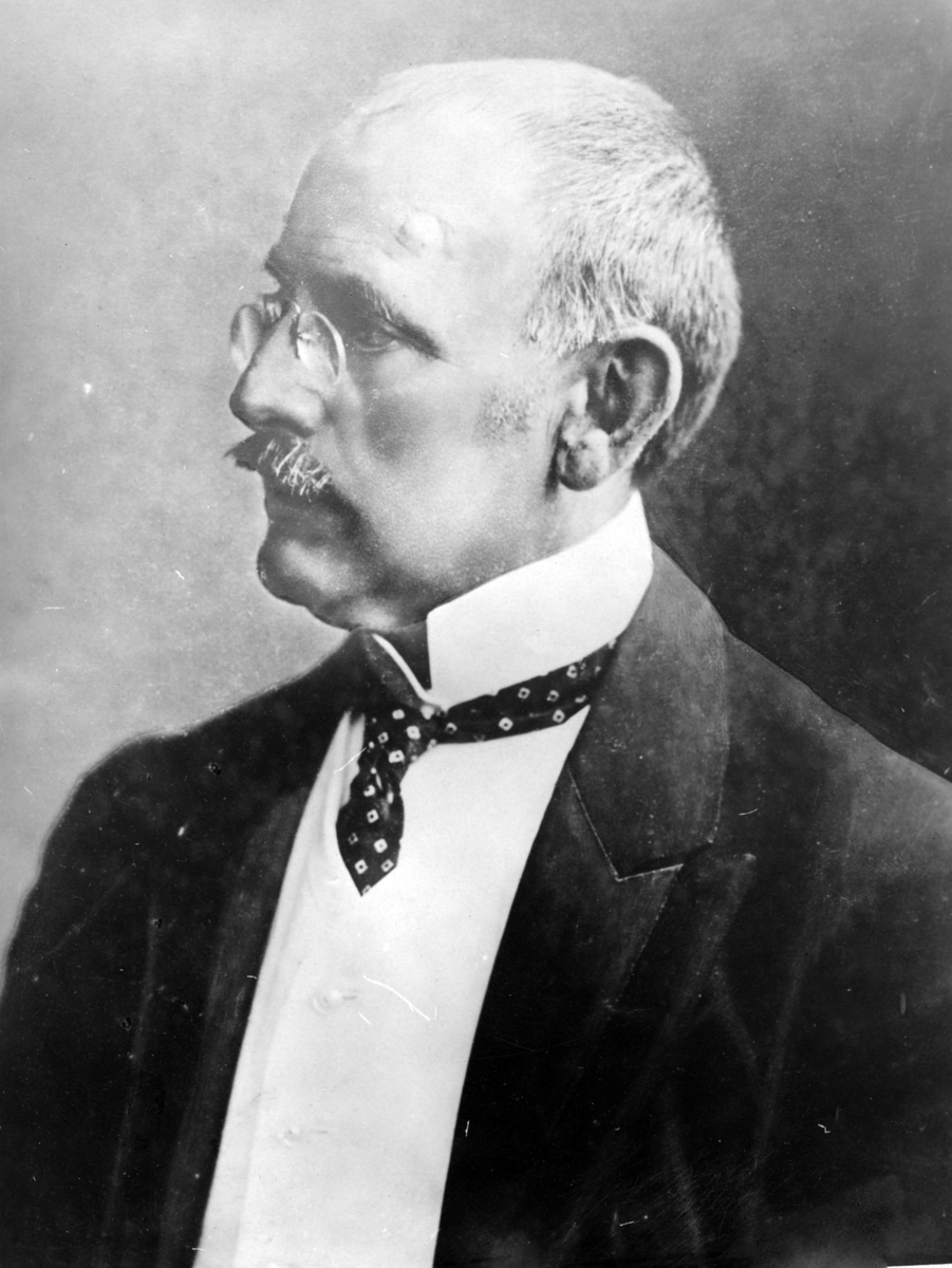 Upptäckresande och kolonialpolitiker Dr. Karl Peters. - Garnisonsmuseet ...