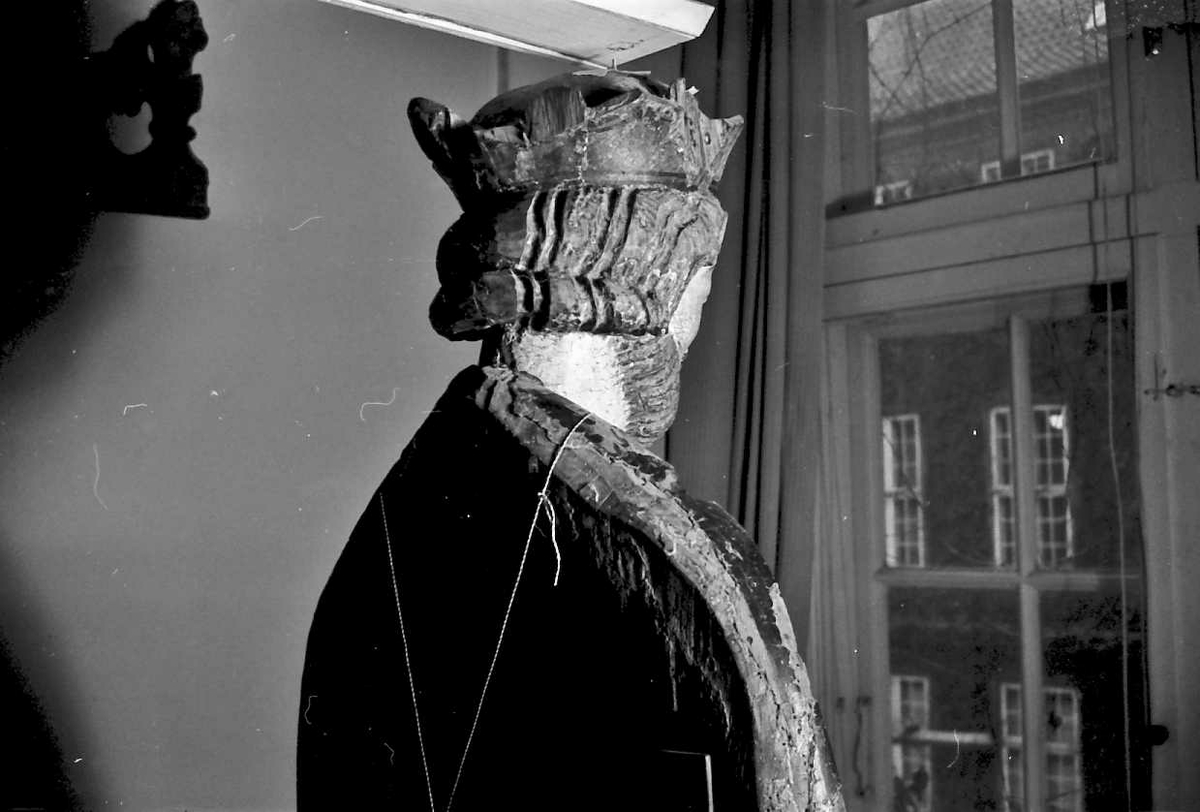 Museum, St. Olav statue. - Anno Musea i Nord-Østerdalen / DigitaltMuseum