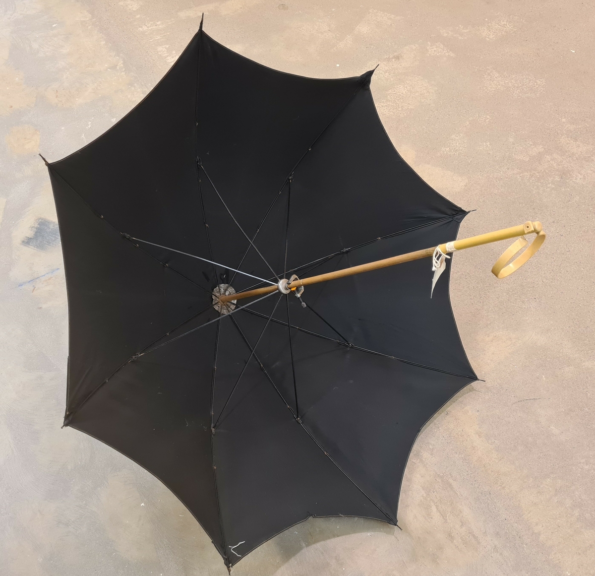 PARASOLL-PARAPLY - Vänersborgs museum / DigitaltMuseum