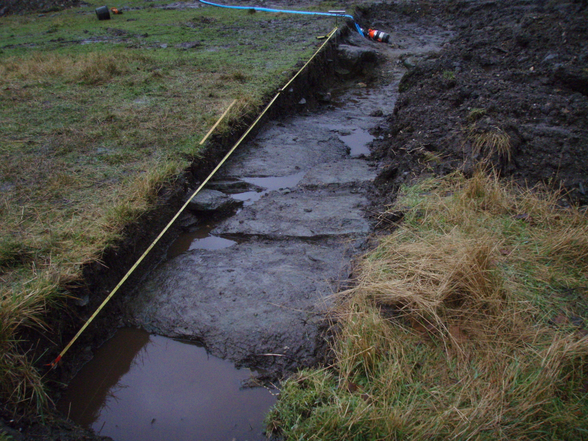 Arkeologisk undersøkelse ved Tysnes kirke - Universitetsmuseet i Bergen ...