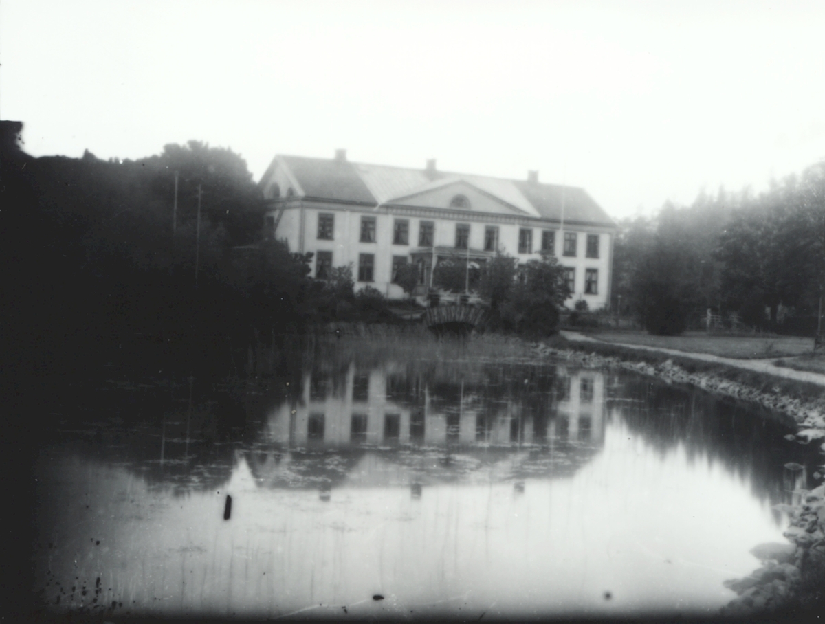 Detta är huvudbyggnaden i Falsterbo. - Kalmar läns museum / DigitaltMuseum