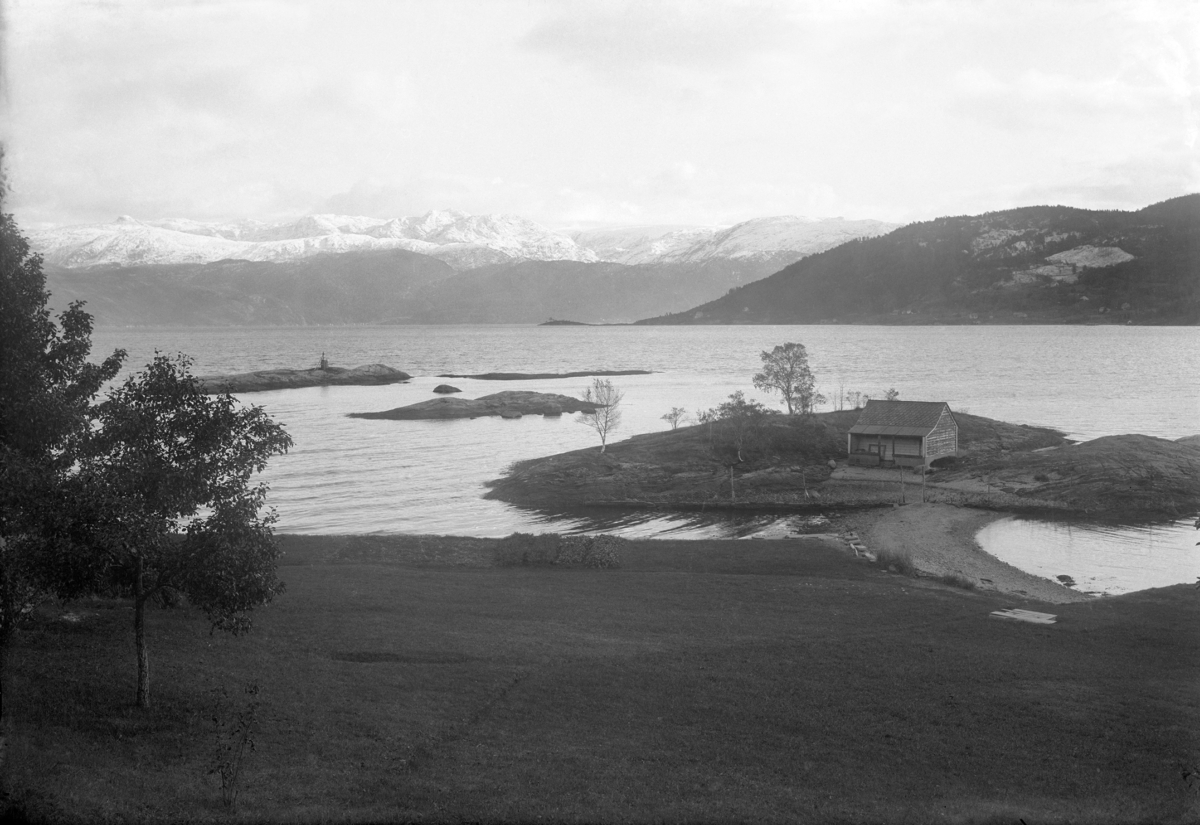Lofthus fotografiske samling - Universitetsmuseet i Bergen, Fotobasen ...