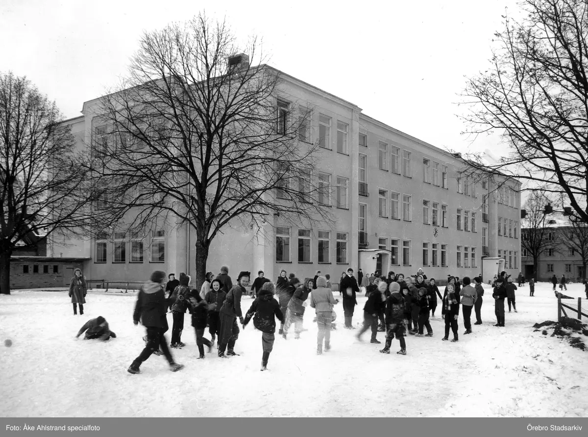 Vasaskolan, 1960-tal - Örebro Stadsarkiv / DigitaltMuseum