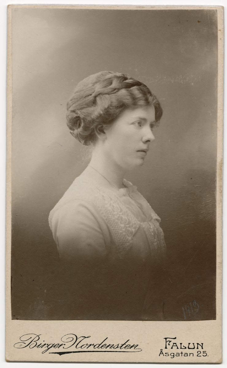 Anna Olson - Vänersborgs museum / DigitaltMuseum