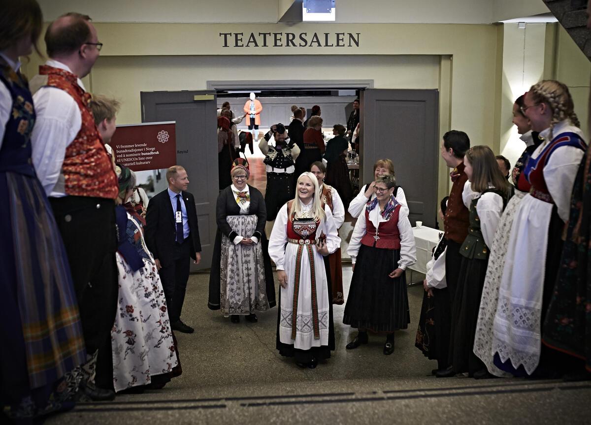 bunad-party-norsk-institutt-for-bunad-og-folkedrakt