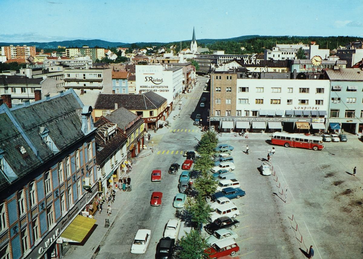Postkort, Hamar, Østre Torg, rutebilstasjon, parkeringsplass, Torggata ...
