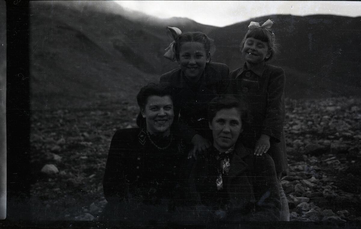 Bilde etter Abram I Gilbo, som var i Pyramiden i 1946-1948(oppbygging ...