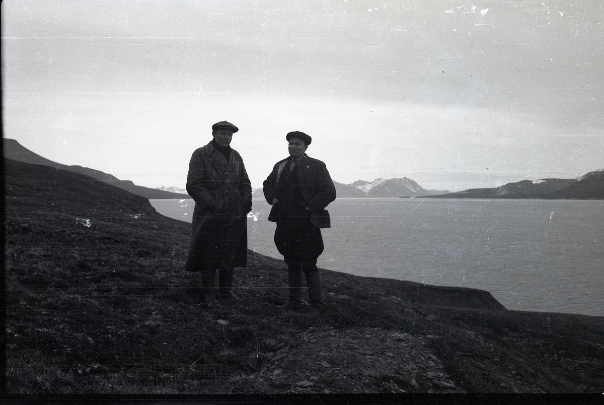 Bilde etter Abram I Gilbo, som var i Pyramiden i 1946-1948(oppbygging ...