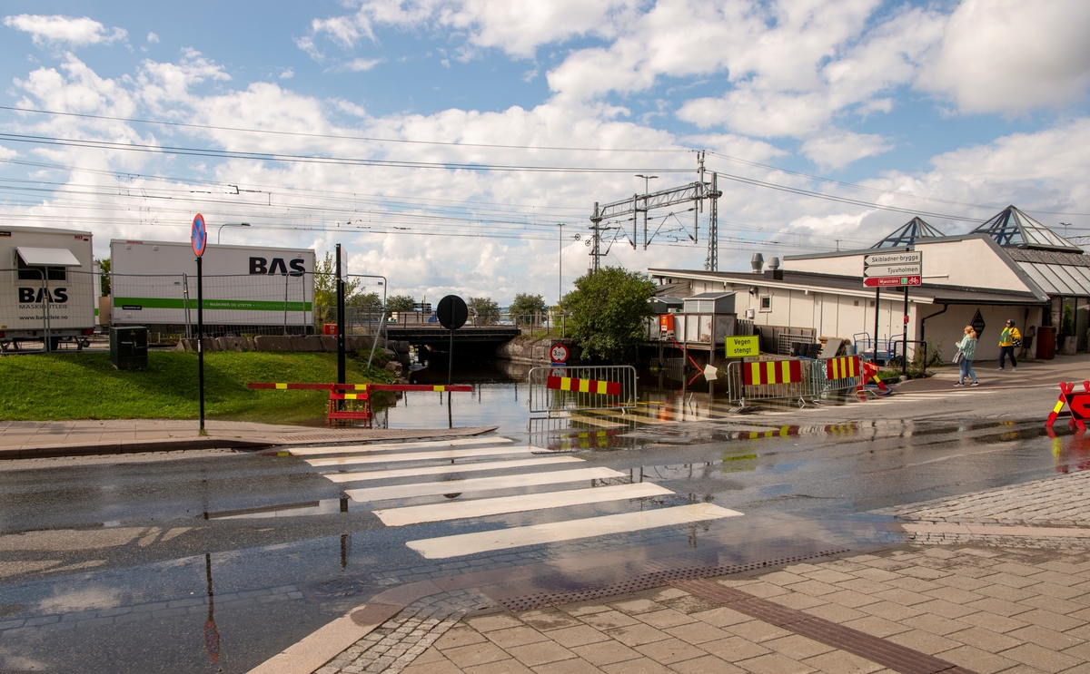 Flom i Mjøsa sommeren 2023. Mjøsflom. Flom 2023. Hamar sentrum ...