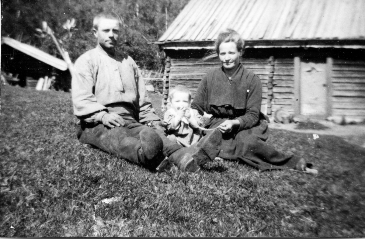 Familie Nils Mehlum, Karsten og Astrid (Gire) - Hallingdal museum ...