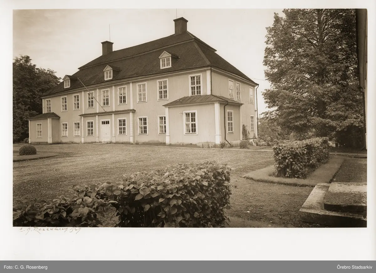 Huvudbyggnad vid Bystad herrgård, 1930 - Örebro Stadsarkiv / DigitaltMuseum