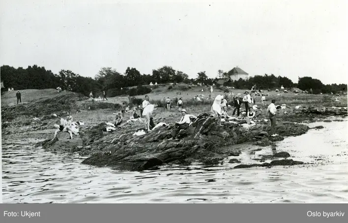 Paradisbukta. Badestrand på Bygdøys vestside. Utfartsted for bad og ...
