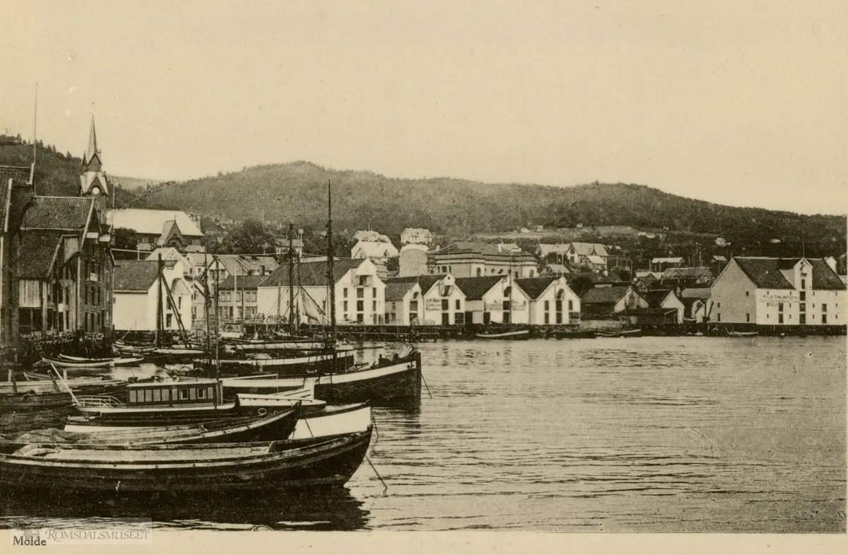 Molde by sett fra vest. - Romsdalsmuseet / DigitaltMuseum