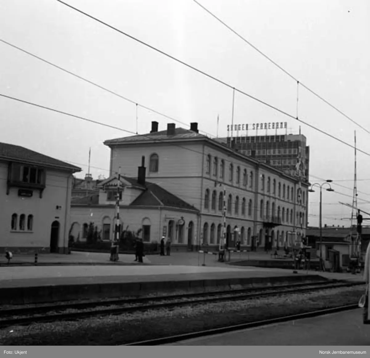 Drammen stasjon - Norsk Jernbanemuseum / DigitaltMuseum