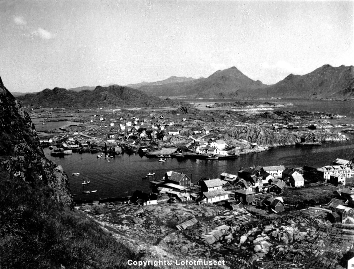 Ballstad i Lofoten. - Museum Nord / DigitaltMuseum