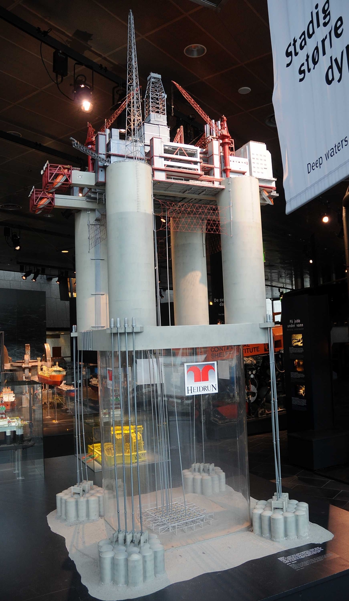 Modell Heidrun - Norsk Oljemuseum / DigitaltMuseum