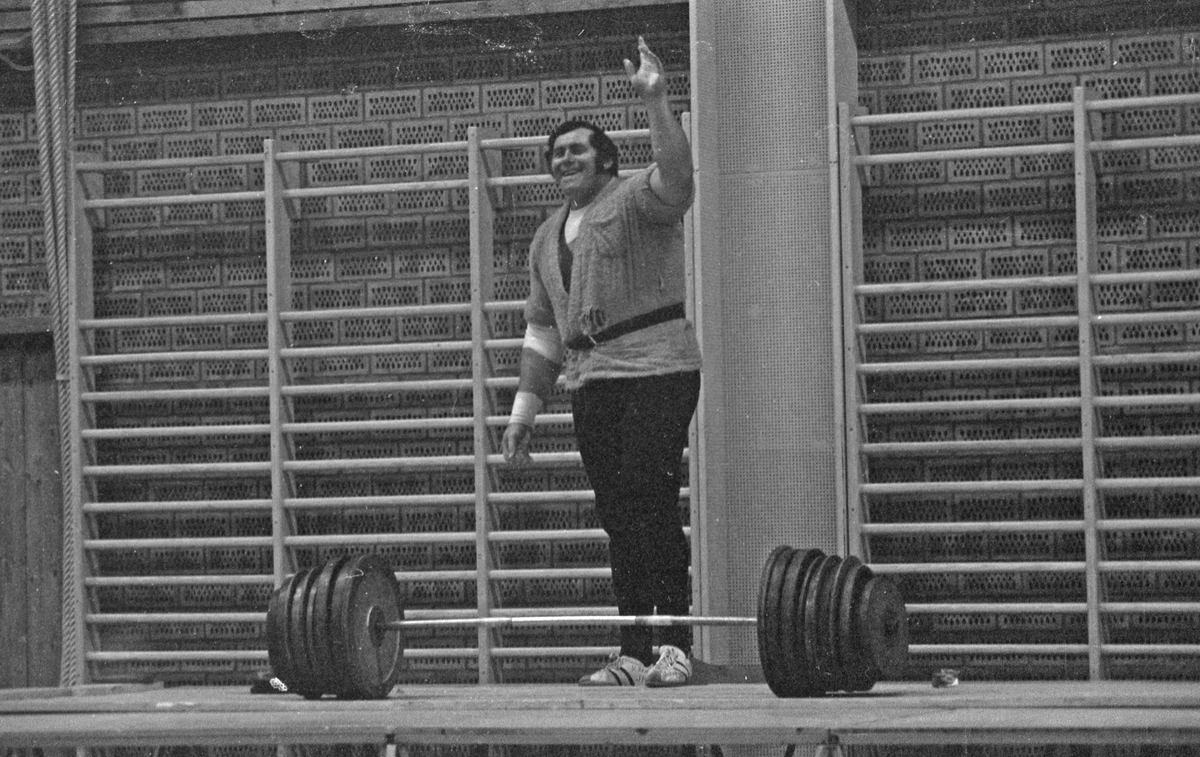 Torkel Ravndal i Haraldshallen - 1971 - Haugalandmuseet / DigitaltMuseum