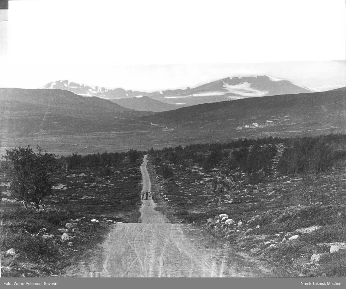 Hjerkinn med Snøhetta, Dovrefjell - Norsk Teknisk Museum / DigitaltMuseum Hjerkinn med Snøhetta, Dovrefjell - Norsk Teknisk Museum / DigitaltMuseum
