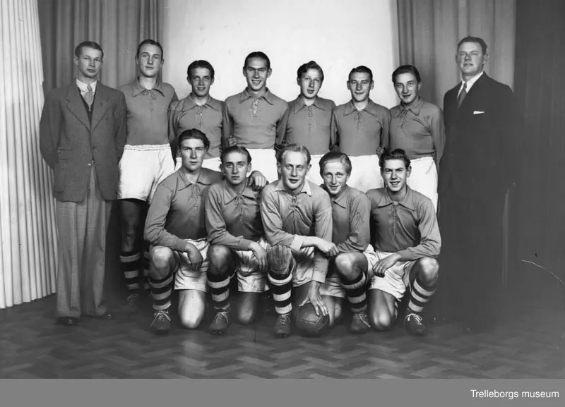 Sport, TFF juniorlag. Stående från vänster: Yngve Levin, Inge Holm ...