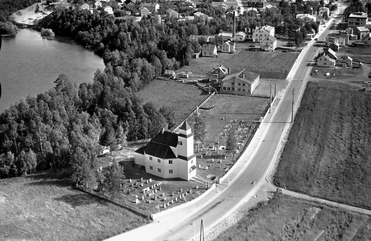 Flyfoto: Setermoen, Bardu kirke 1959 - Midt-Troms Museum / DigitaltMuseum