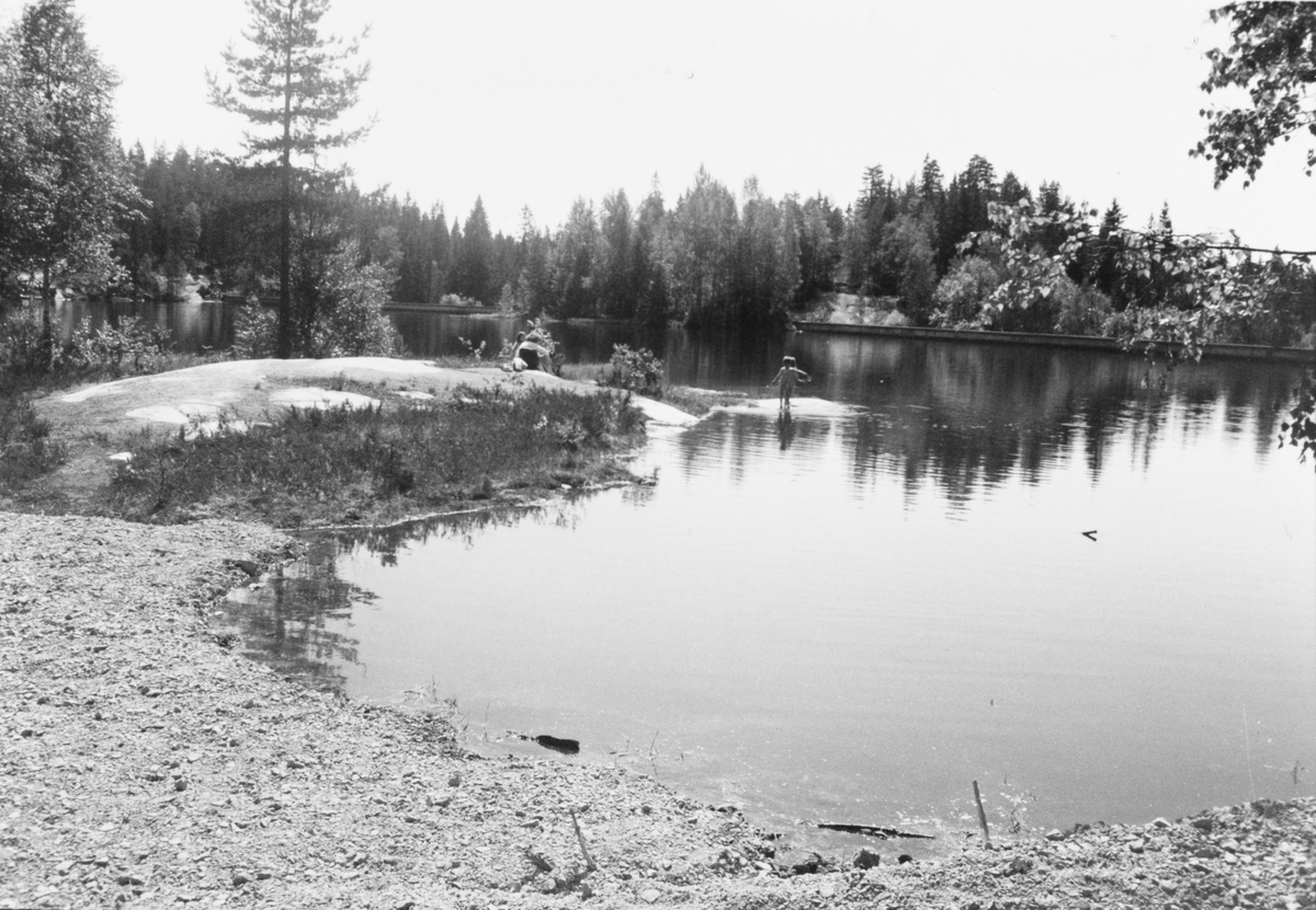 Høldippelen - en populær badeplass for beboere i Rotnes- og ...