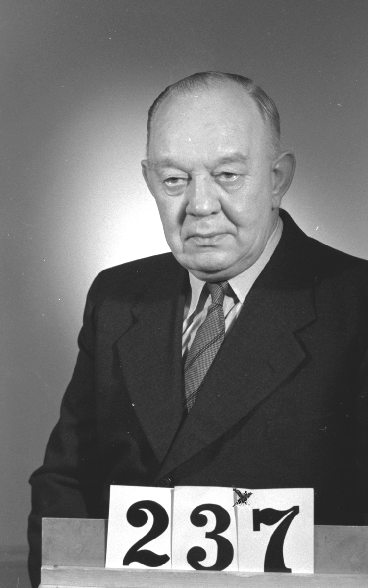 Karl Adolf Bertil Gustavsson. Maskinförare. Karskärindustrierna ...