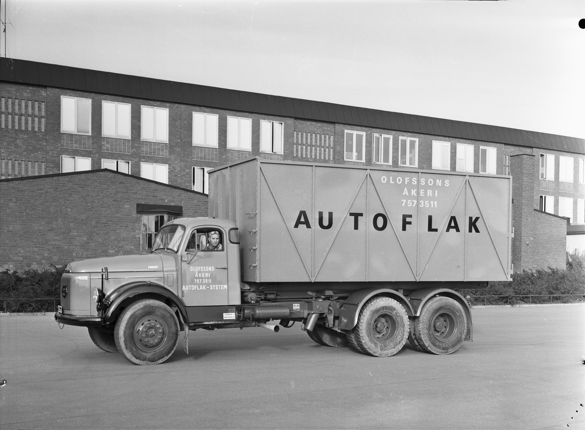 Volvo, Göteborg? Lastbil med container. >> - Tekniska museet ...