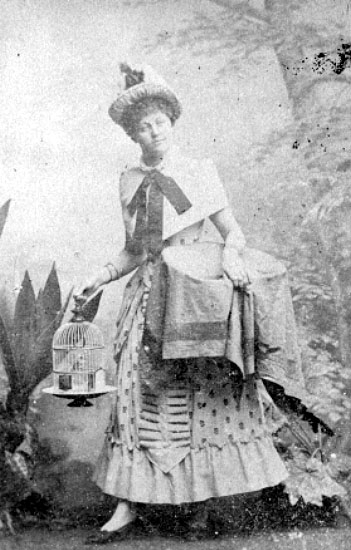 Fröken Anna H. Ch. Petterson på Södra Teatern. Norrie, Anna, f ...