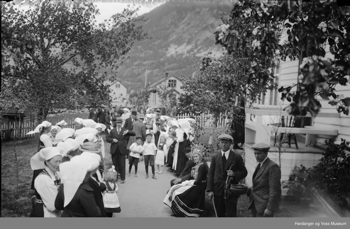 Bryllup, Guro og Lars Fritjof Næsheim - Hardanger og Voss Museum ...