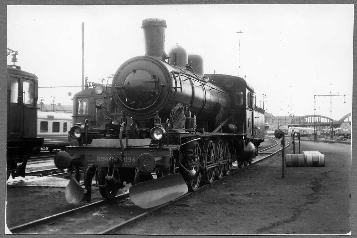 Statens Järnvägar, SJ E2 1194. - Järnvägsmuseet / DigitaltMuseum