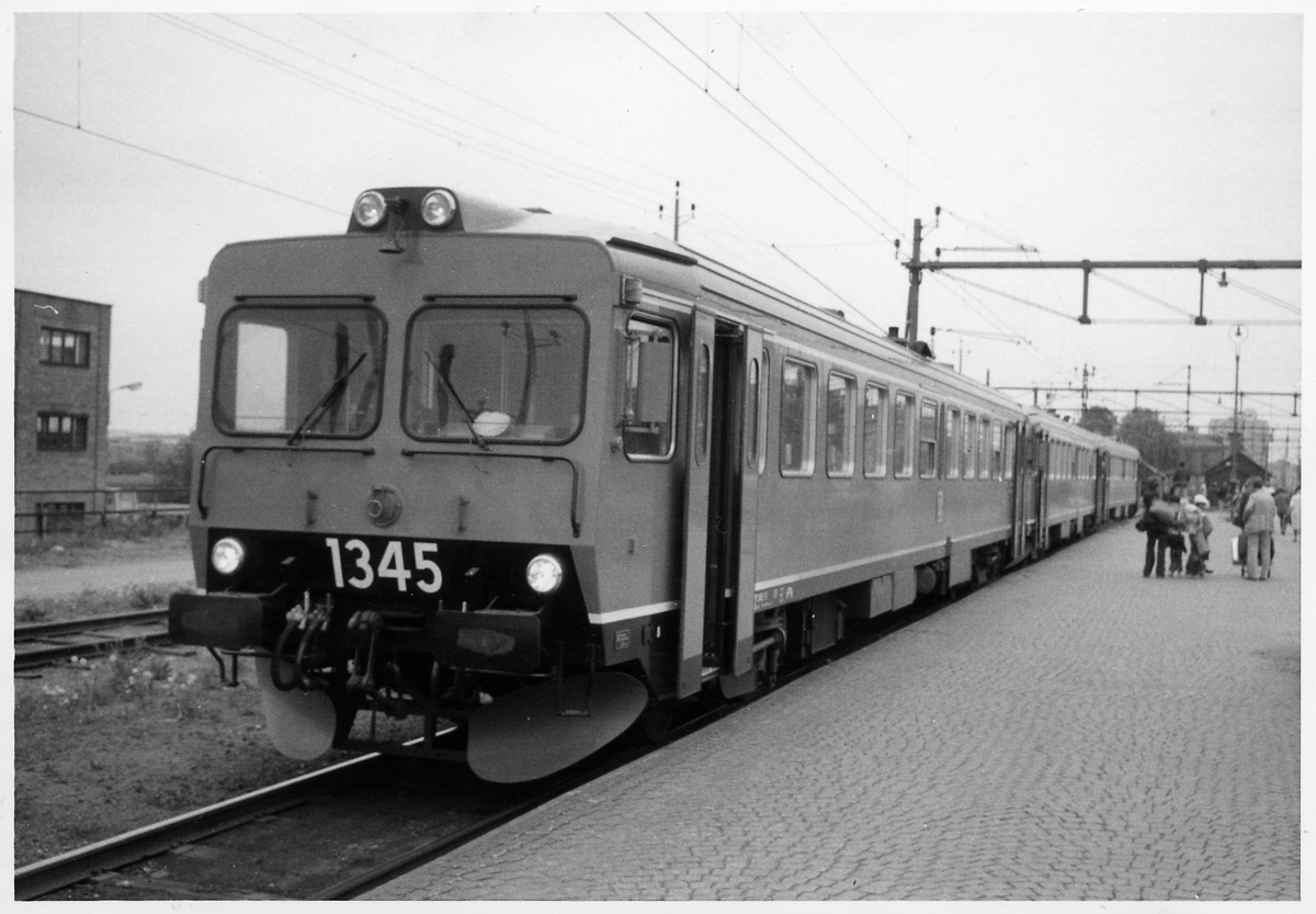 Statens Järnvägar, SJ Y1 1345, SJ Y1 1278 och SJ Y1 1281 ...