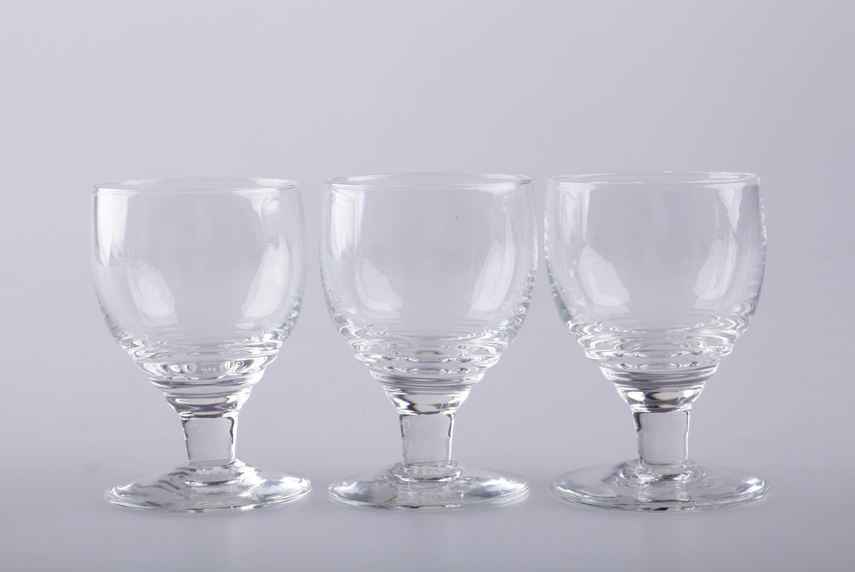 glass - Mjøsmuseet / DigitaltMuseum