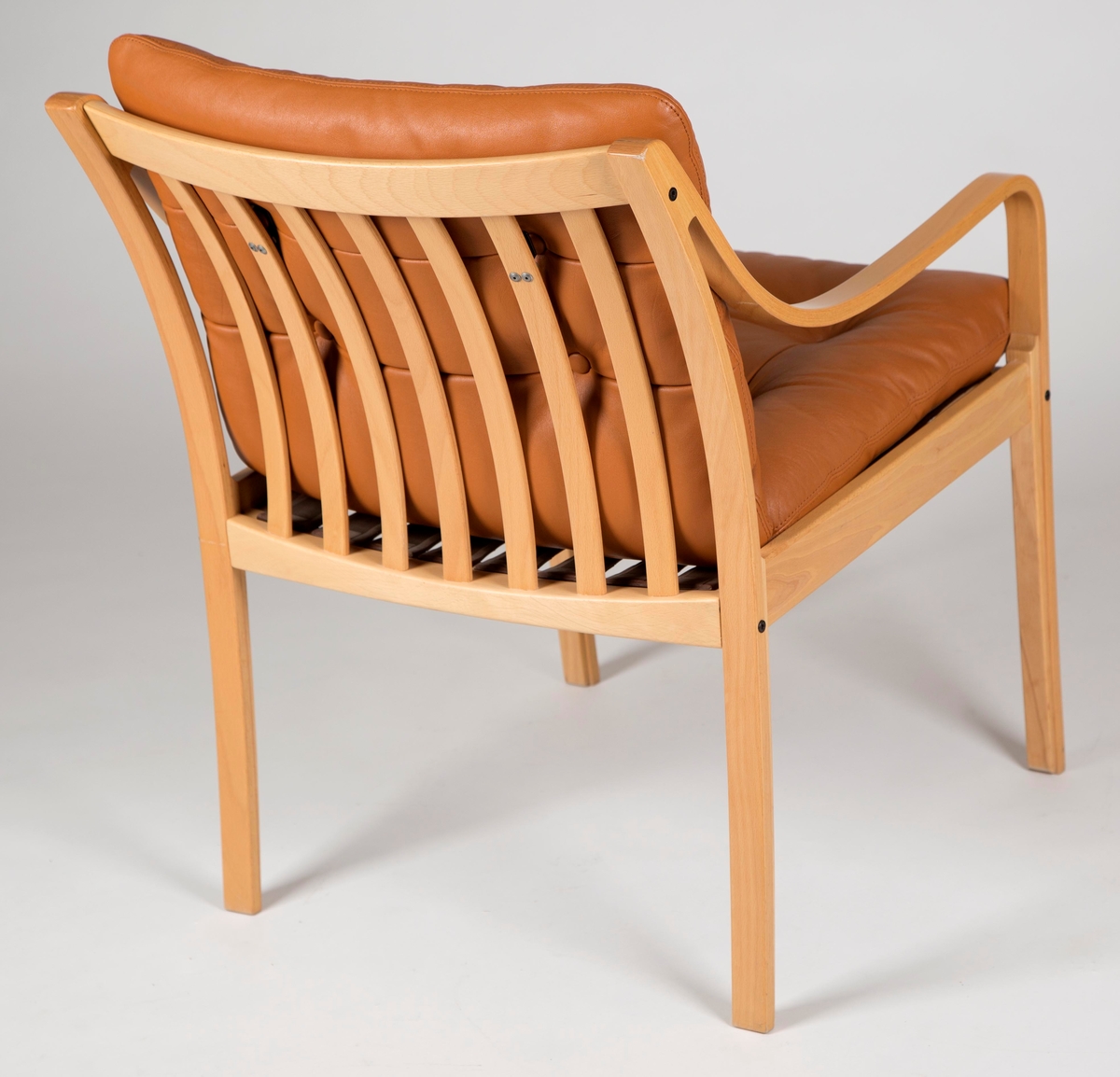 Modell 108 [Lenestol] - Nordenfjeldske Kunstindustrimuseum / DigitaltMuseum