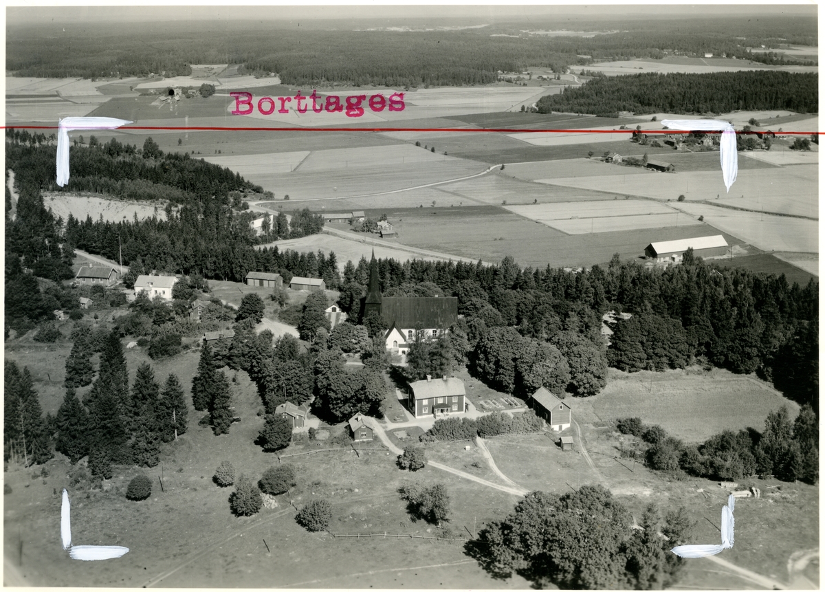 Flygfoto över Malma kyrka, Malma. - Västmanlands läns museum ...